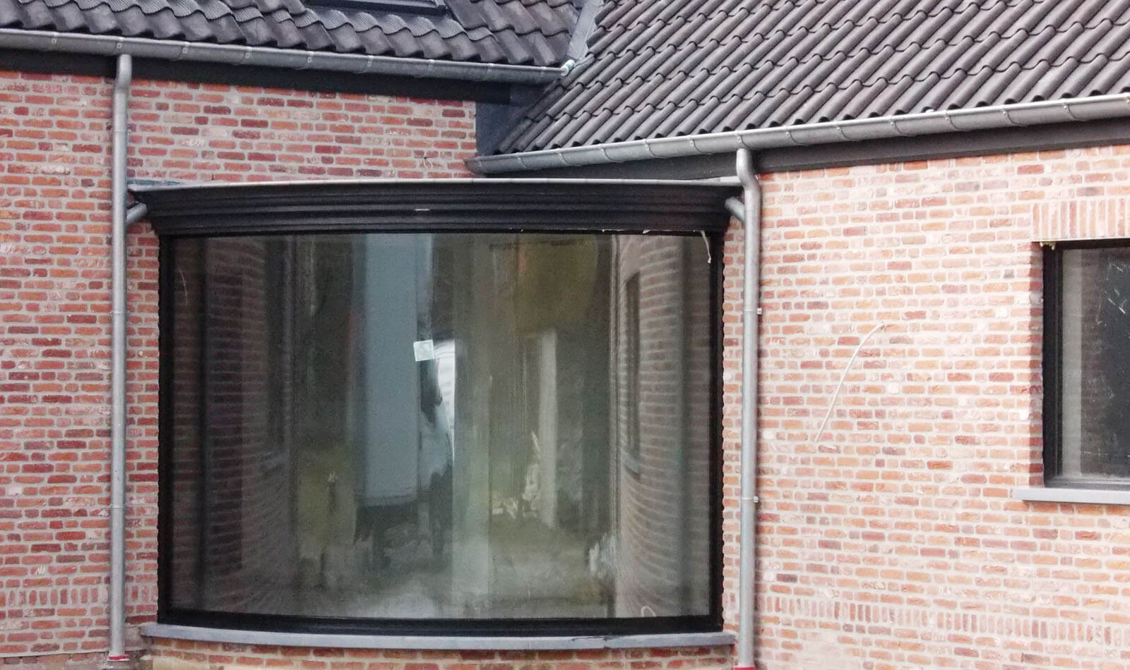 Ramen - Korfboog, Gebombeerd (bol glas) | Realisaties | GEWI aluminium ...